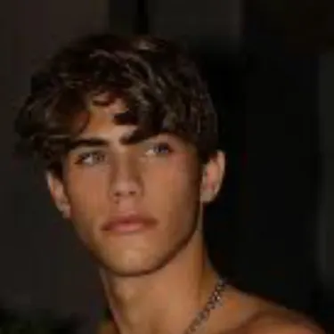 Chat with Kyle Brown - text or voice, Enjoy AI Chat Free & Safe