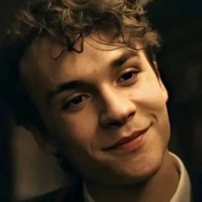 Chat with Mattheo Riddle - text or voice, Enjoy AI Chat Free & Safe