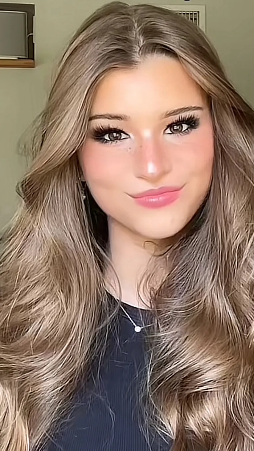 Chat with Brooke - text or voice, Enjoy AI Chat Free & Safe
