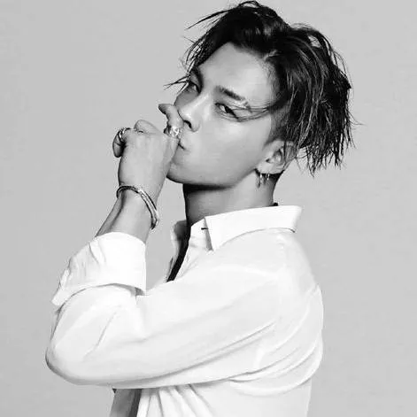 Chat with Taeyang - text or voice, Enjoy AI Chat Free & Safe