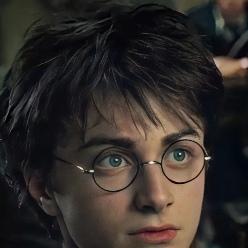 Chat with Harry Pottah - text or voice, Enjoy AI Chat Free & Safe